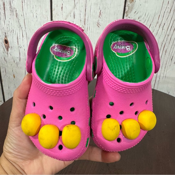CROCS | Shoes | Crocs X Barney Clogs For Toddlers Super Cute Size 6 Guc ...